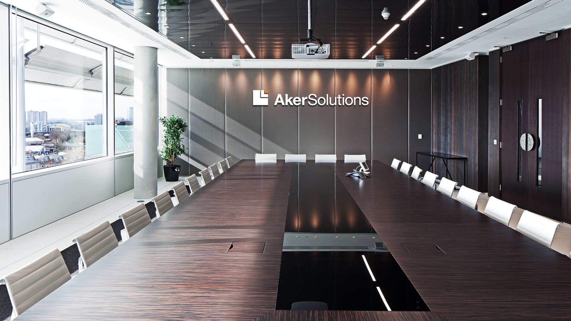 Investors | Aker Solutions